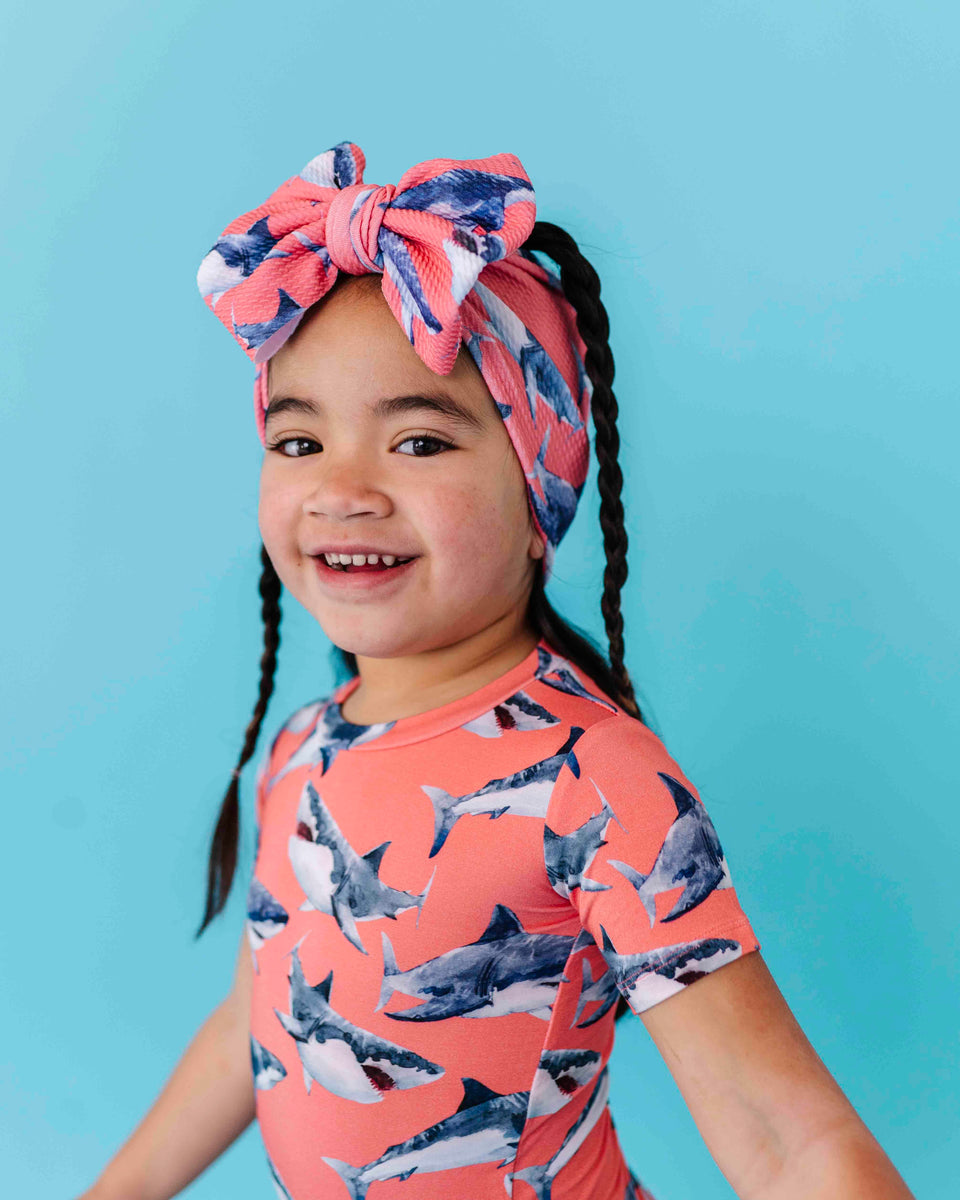 Jaws Dropping Biggie Bow