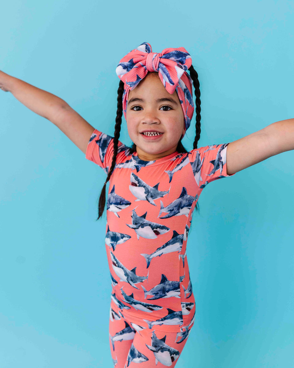 Jaws Dropping Biggie Bow