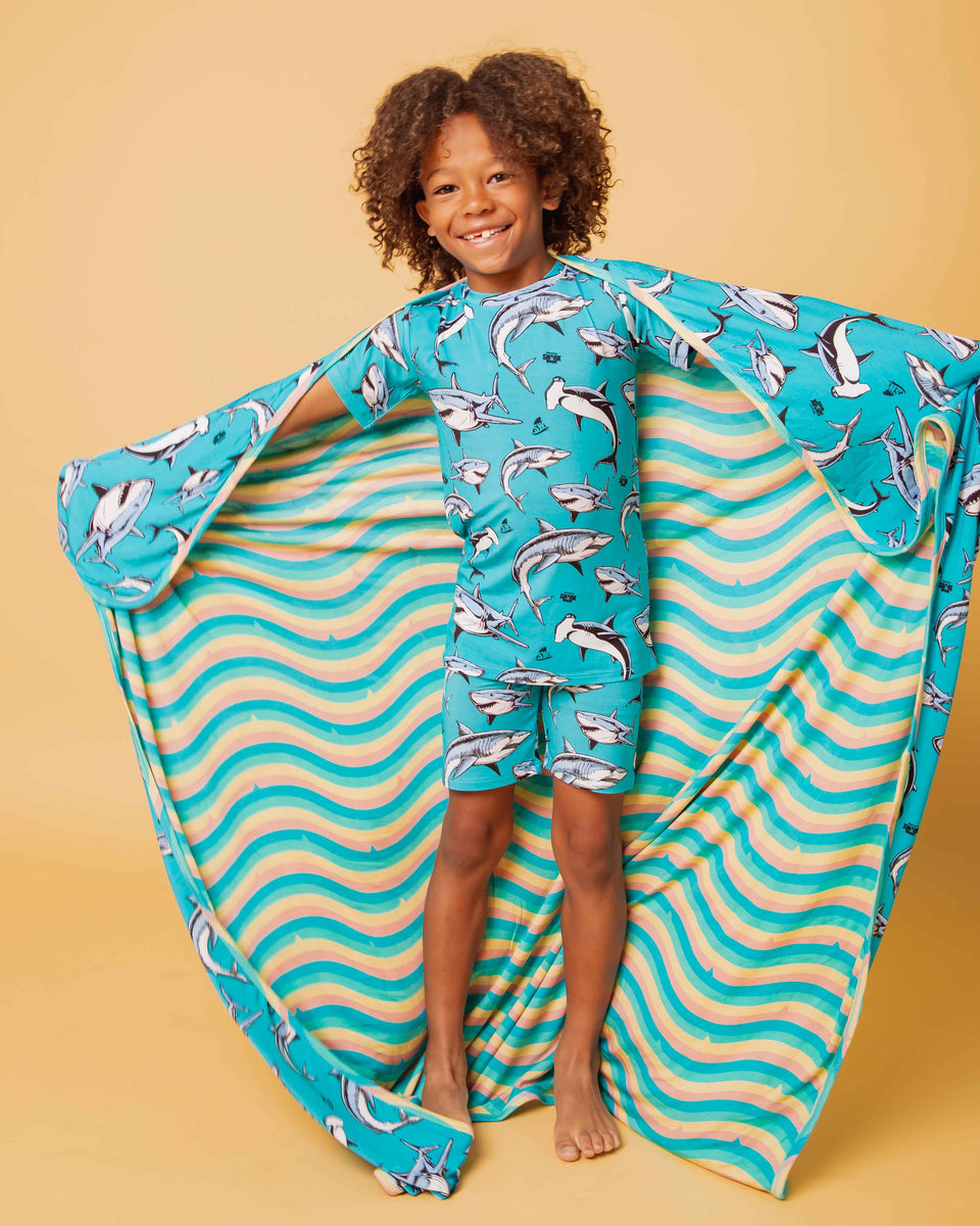 Shark Week™ Jaws & Effect Bum Bum Blanket