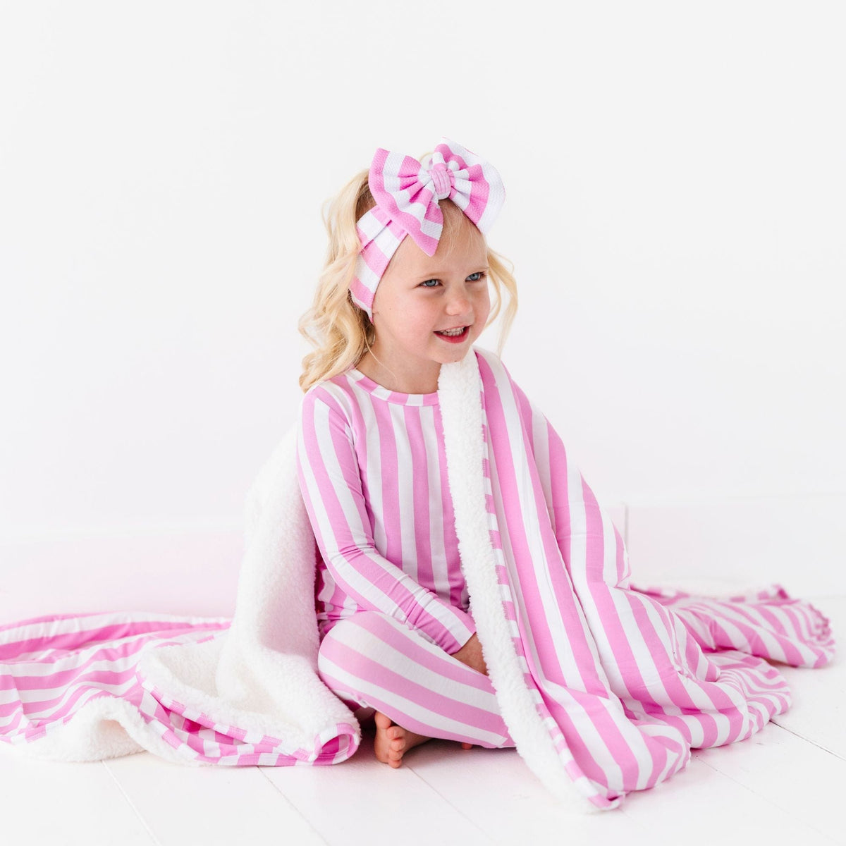 Tickle Me Pink Bum Bum Blanket - Plush